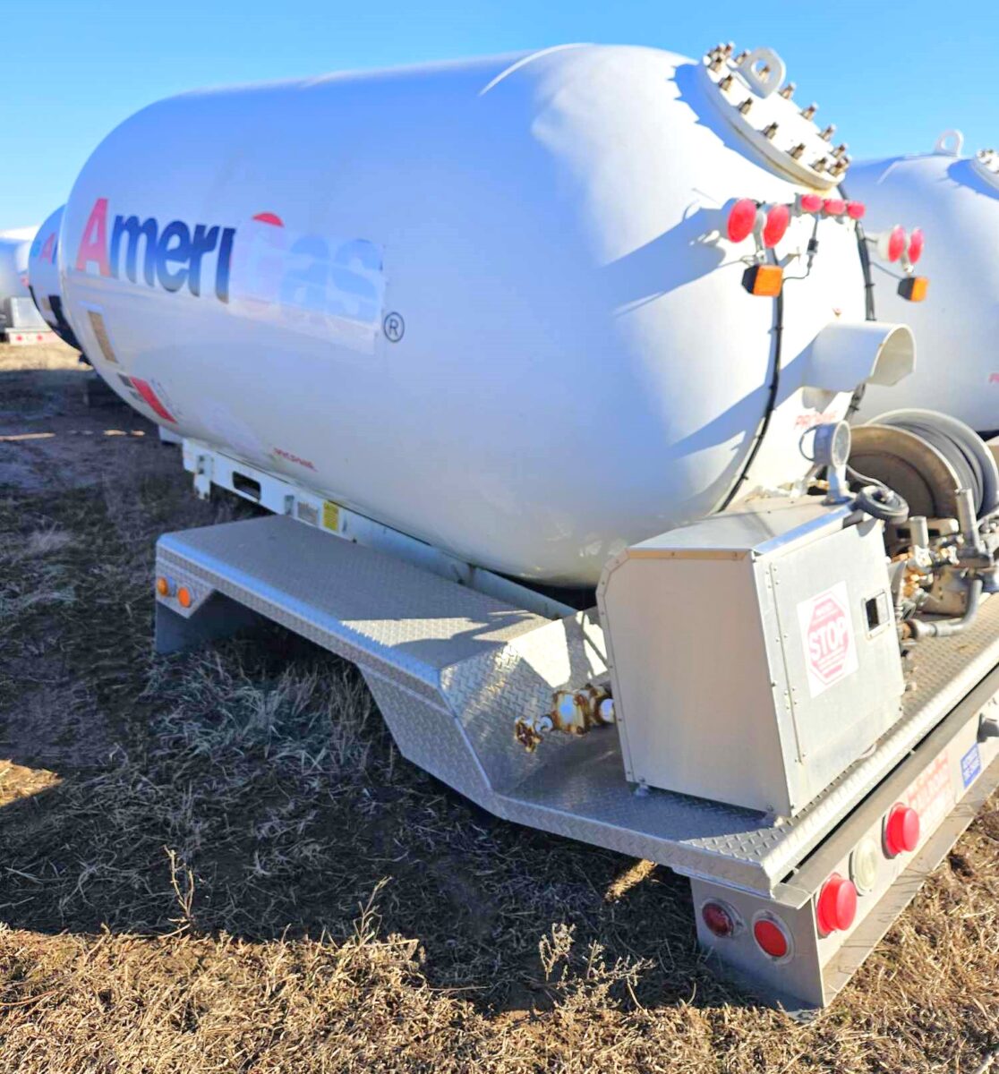 3received_1559718084568421 back side | Rebuilt Propane Tanks | BLT Tanks