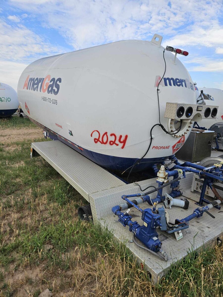 Bobtail Tanks w/Truck Bed | Rebuilt Propane Tanks | BLT Tanks